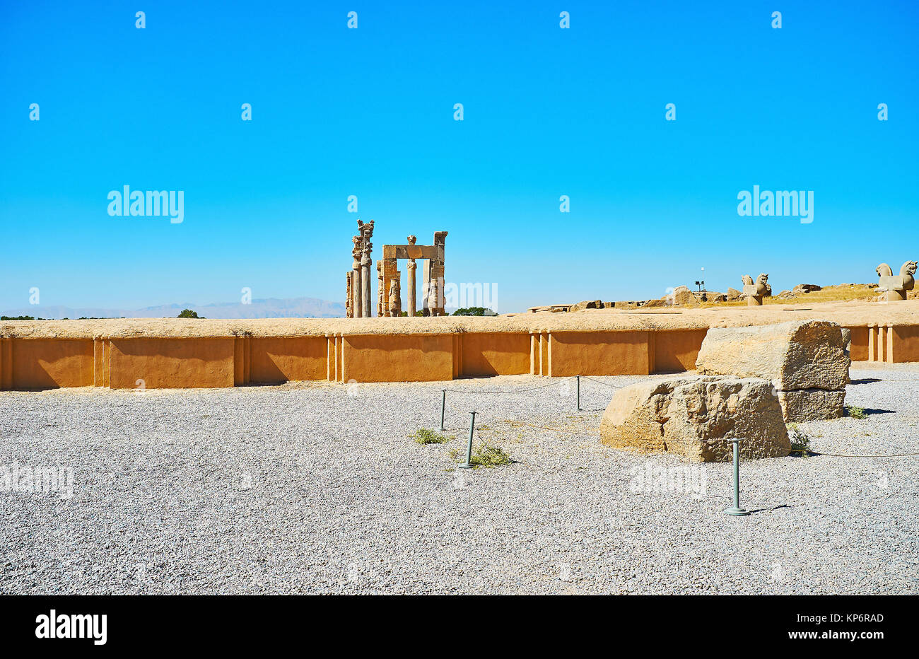 Gate of all nations this is what persia was hi-res stock photography ...
