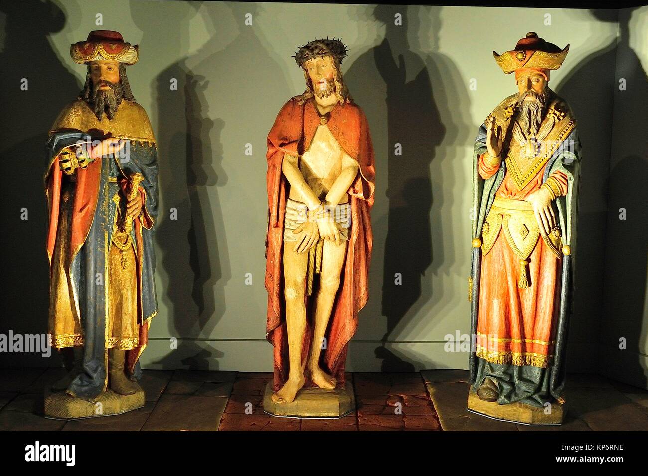 Polychrome statues hi-res stock photography and images - Alamy