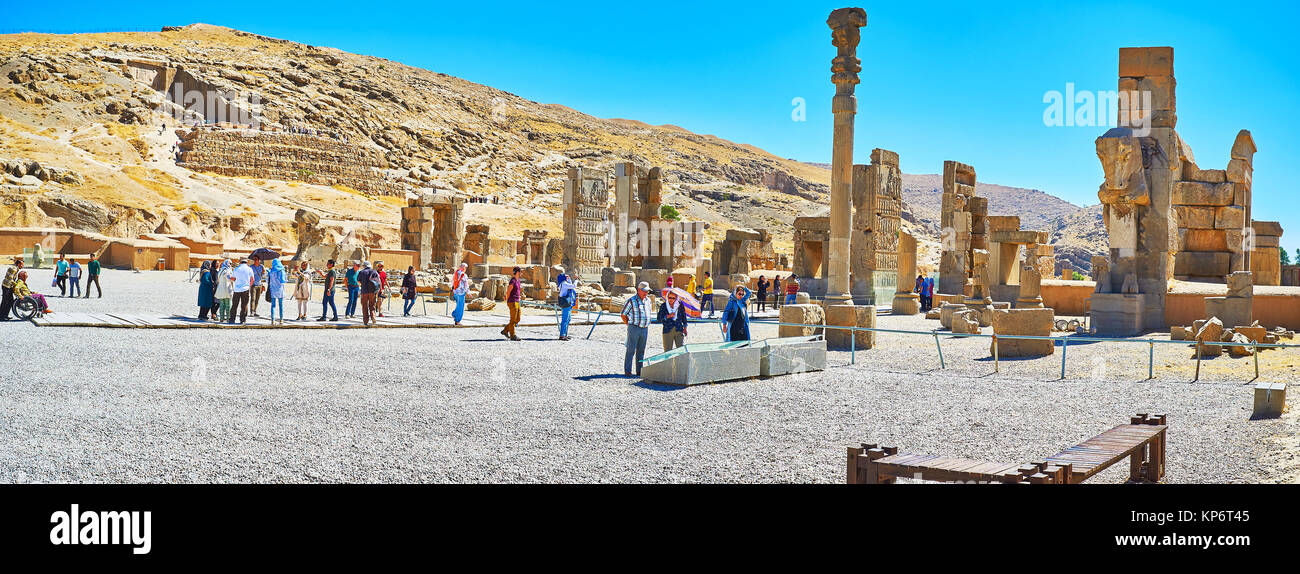 PERSEPOLIS, IRAN - OCTOBER 13, 2017: The crowded area in Persepolis ...
