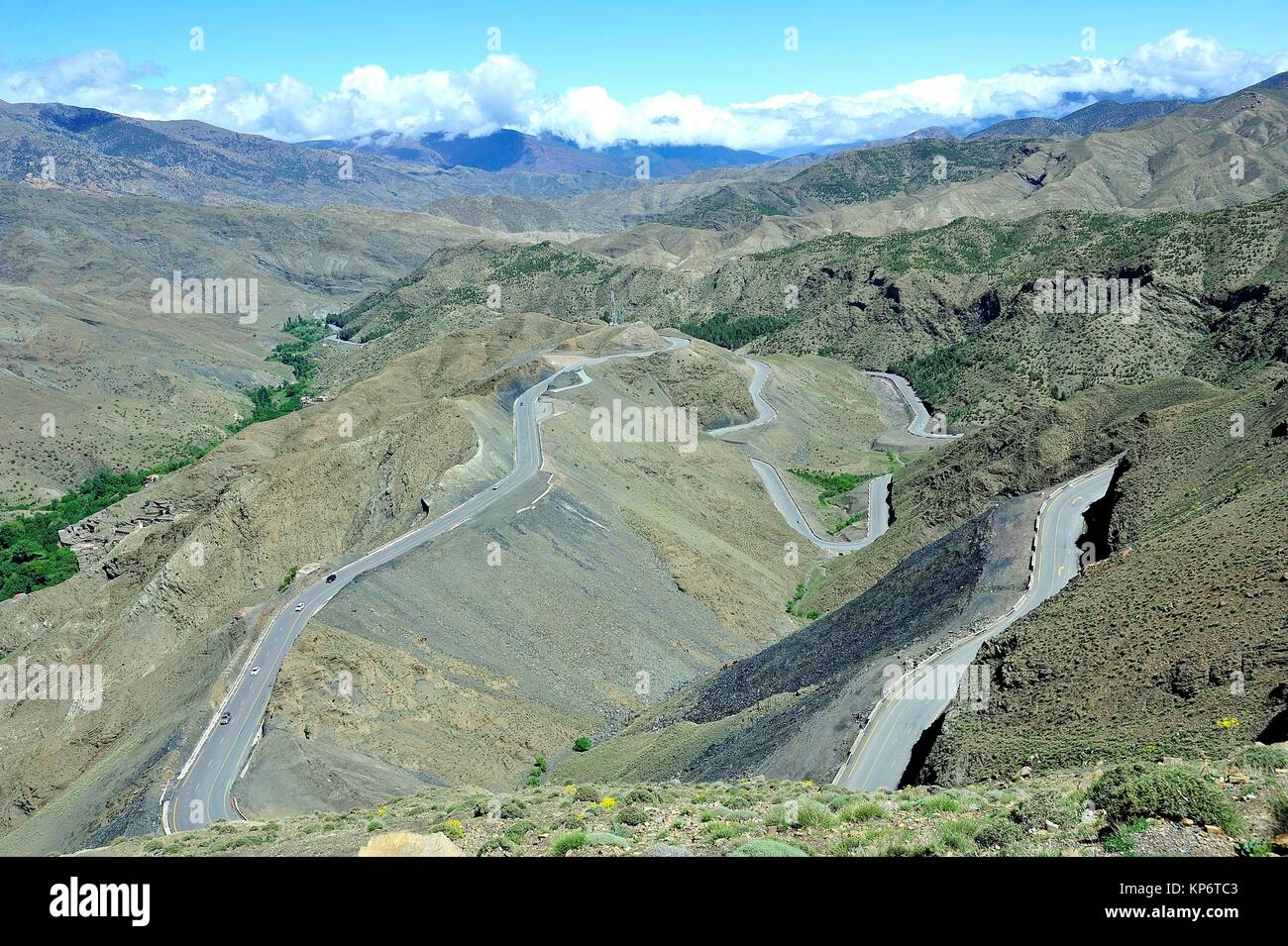 Tizi n'tichka hi-res stock photography and images - Alamy