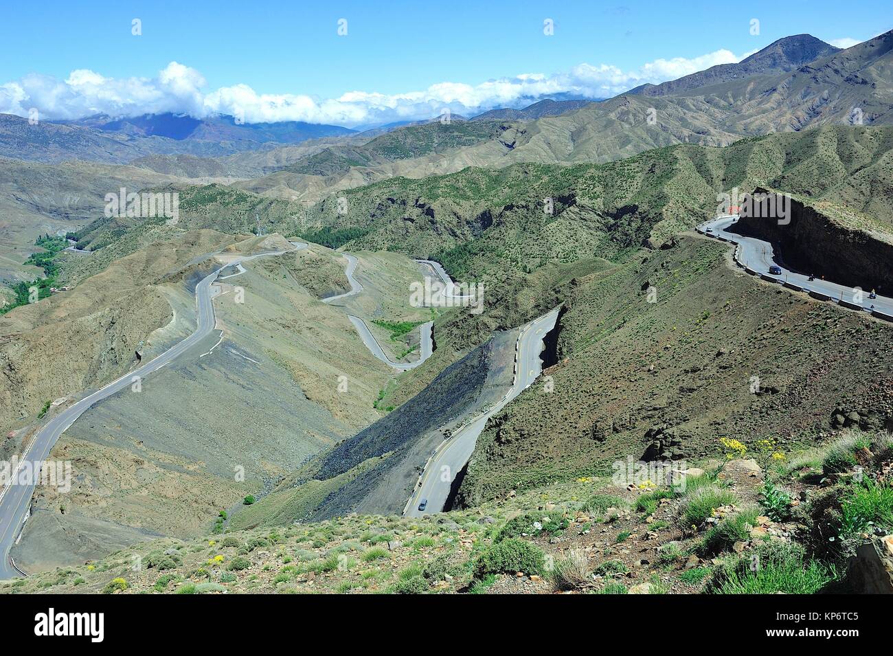 Tizi n'tichka hi-res stock photography and images - Alamy