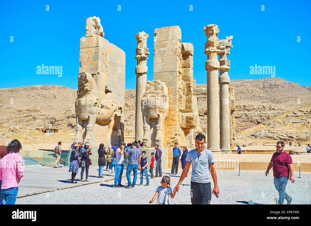 PERSEPOLIS, IRAN - OCTOBER 13, 2017: All Nations (Xerxes) Gate of ...