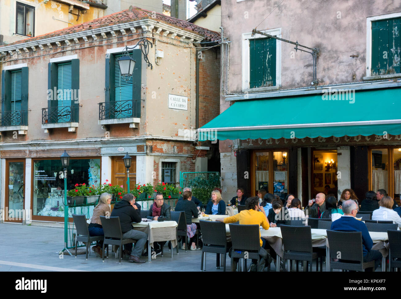 Outdoor cafe culture in hi-res stock photography and images - Alamy
