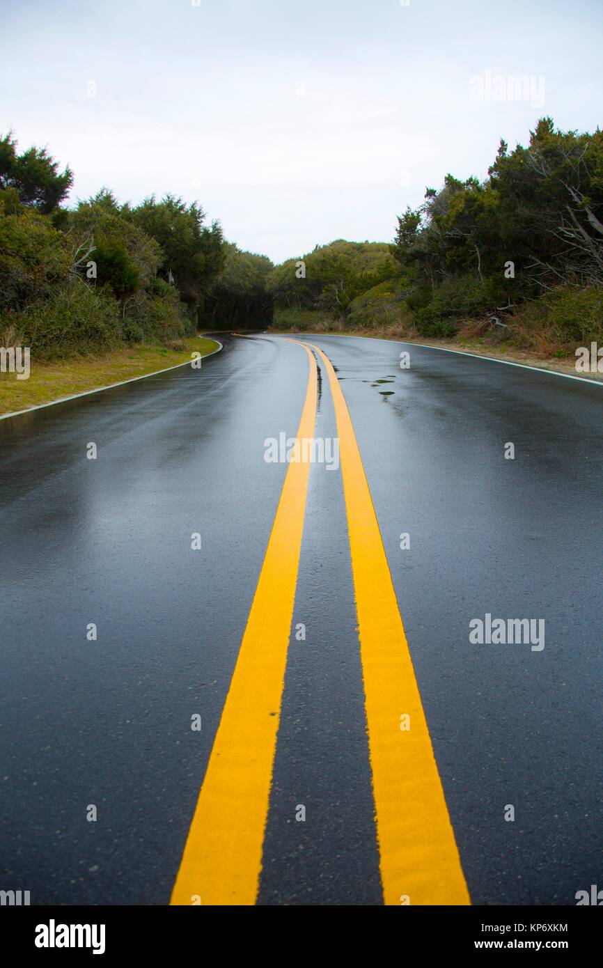 Yellow Double Barrier Line Stock Photos & Yellow Double Barrier Line ...