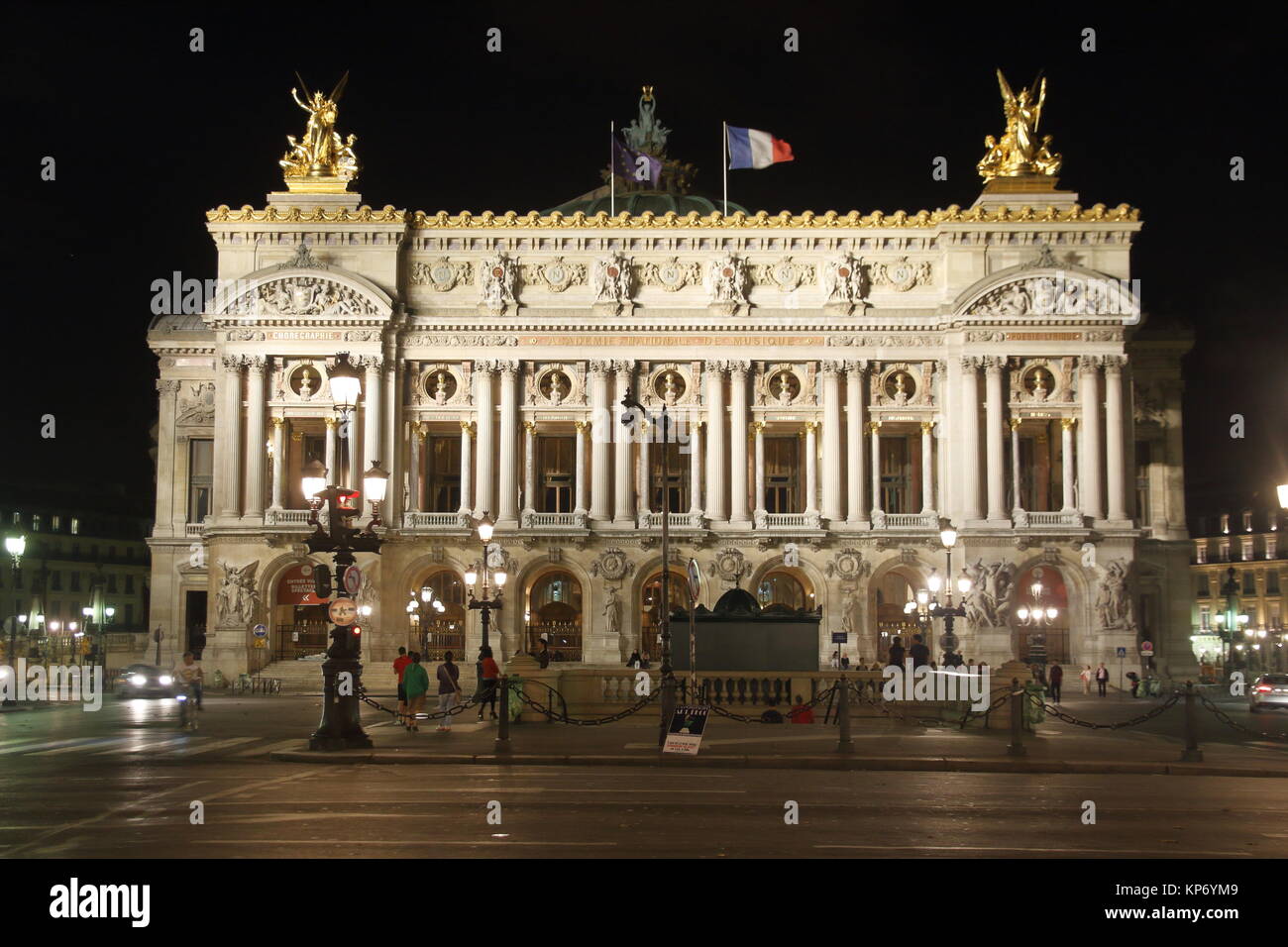 Opera house paris hi-res stock photography and images - Alamy