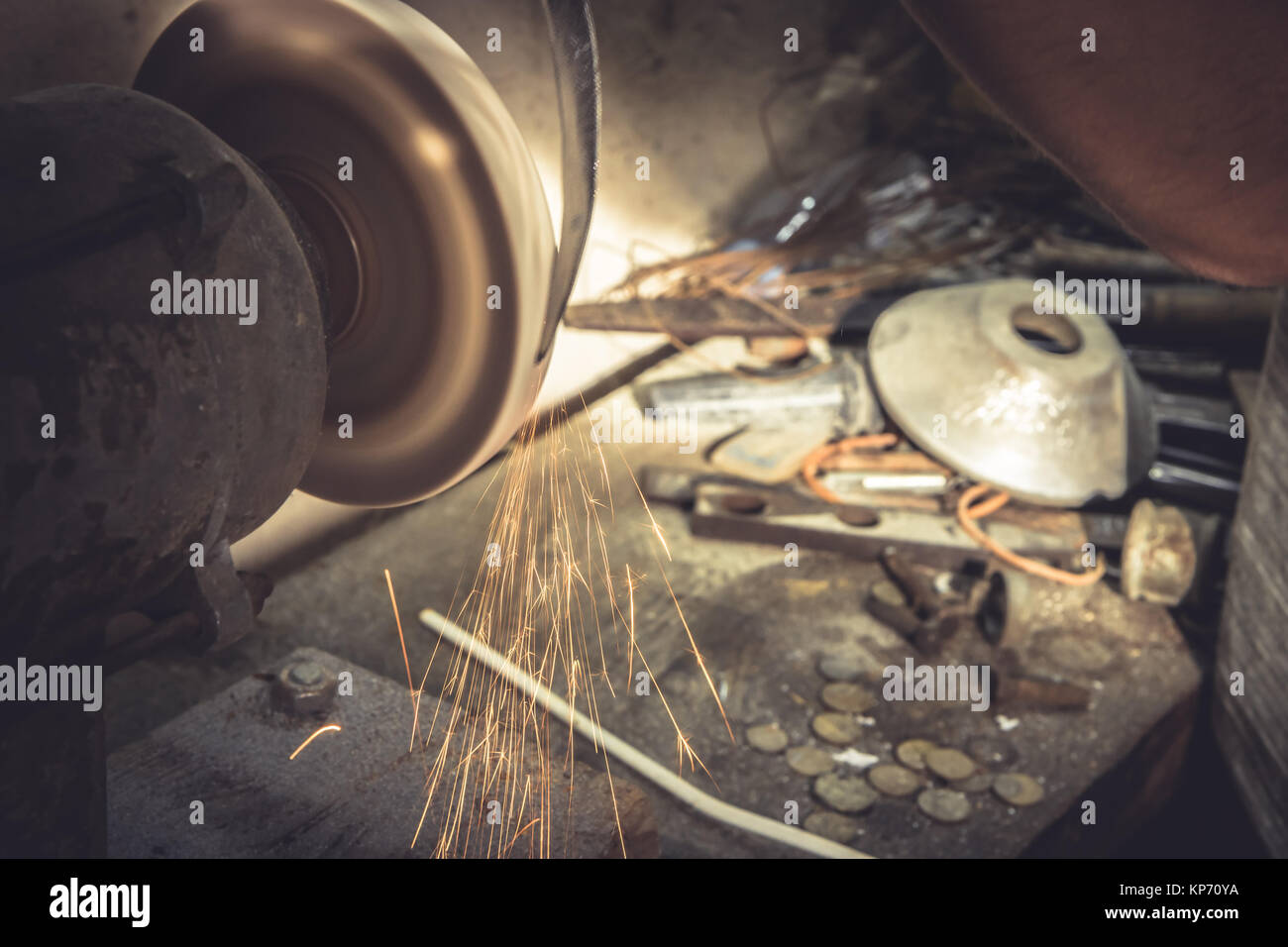 Working process metal handling hi-res stock photography and images - Alamy