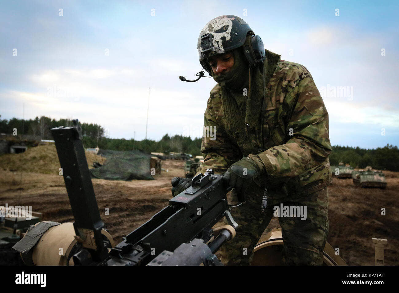M1a2 abrams tank crewman hi-res stock photography and images - Alamy