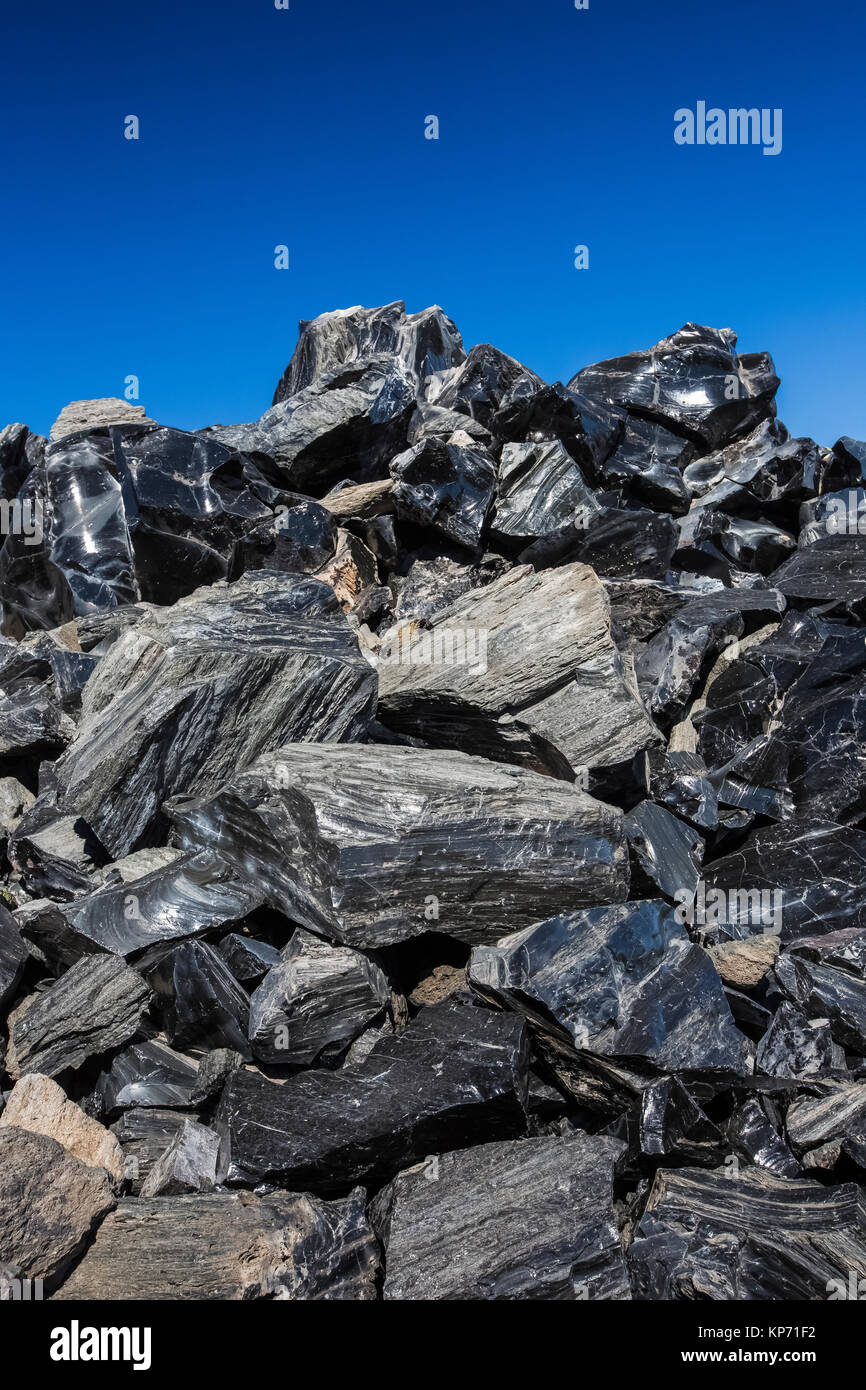 Big obsidian flow volcanic glass oregon lava hi-res stock photography and images - Alamy