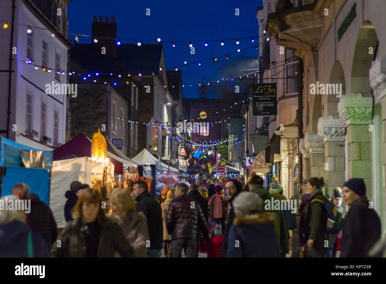 Totnes christmas market hi-res stock photography and images - Alamy