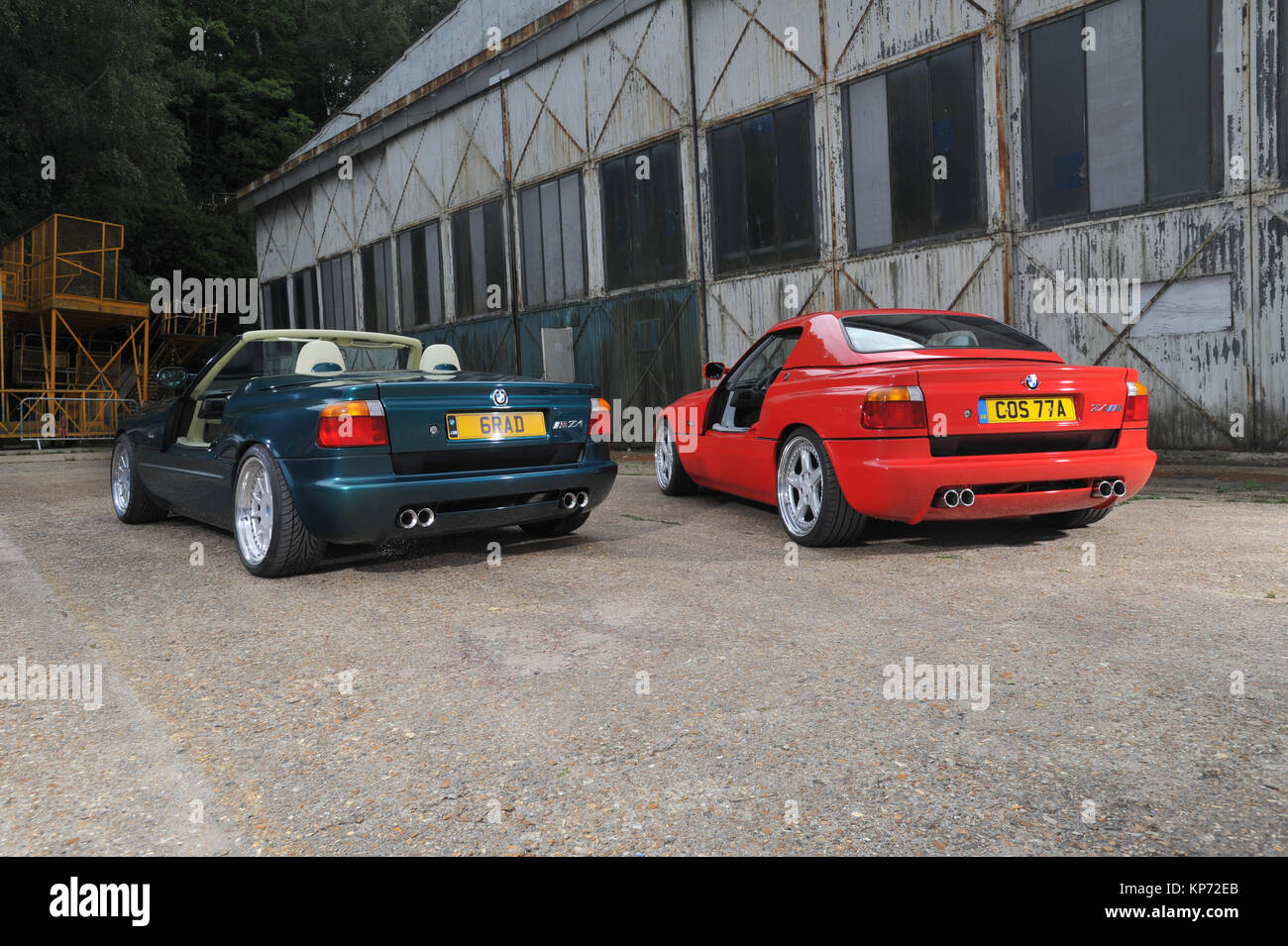 BMW Z1 (1989 - 1991) German sports car with vertically sliding doors ...