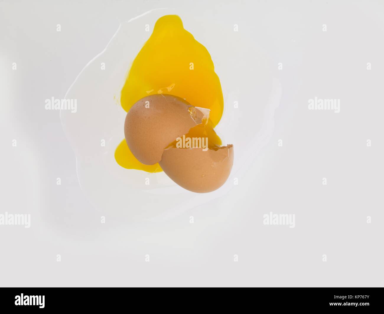 Egg brown spilling hi-res stock photography and images - Alamy