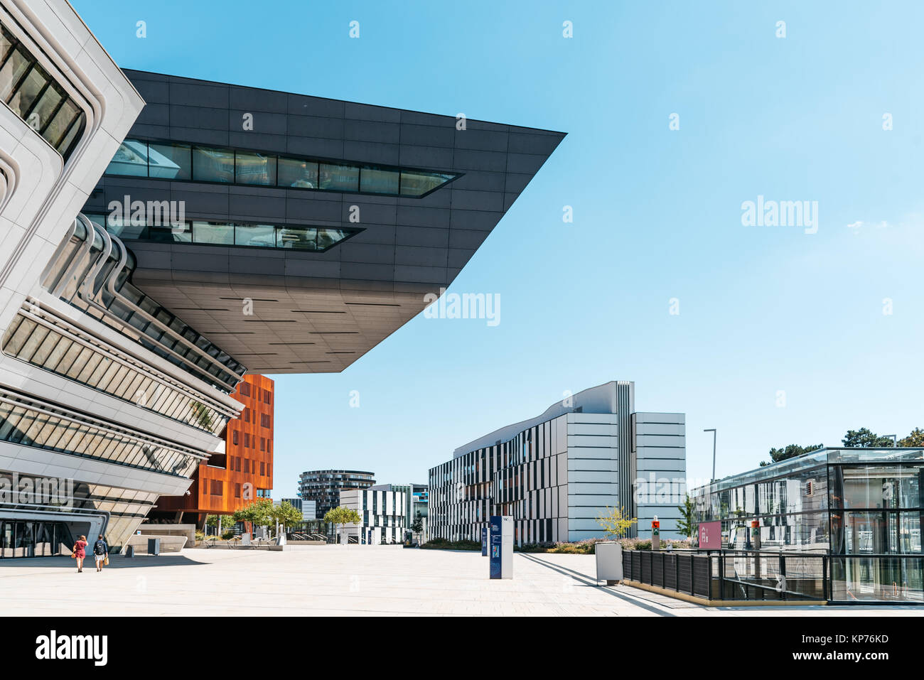 Modern architecture building in the University of Vienna Stock Photo ...