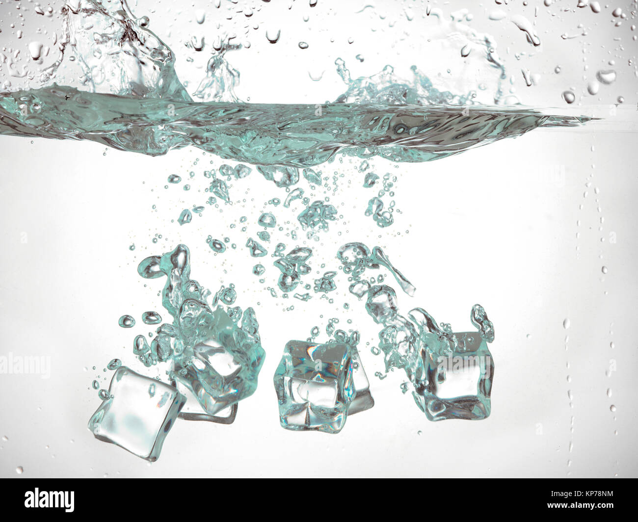 Ice cube dropped water splash hi-res stock photography and images - Alamy