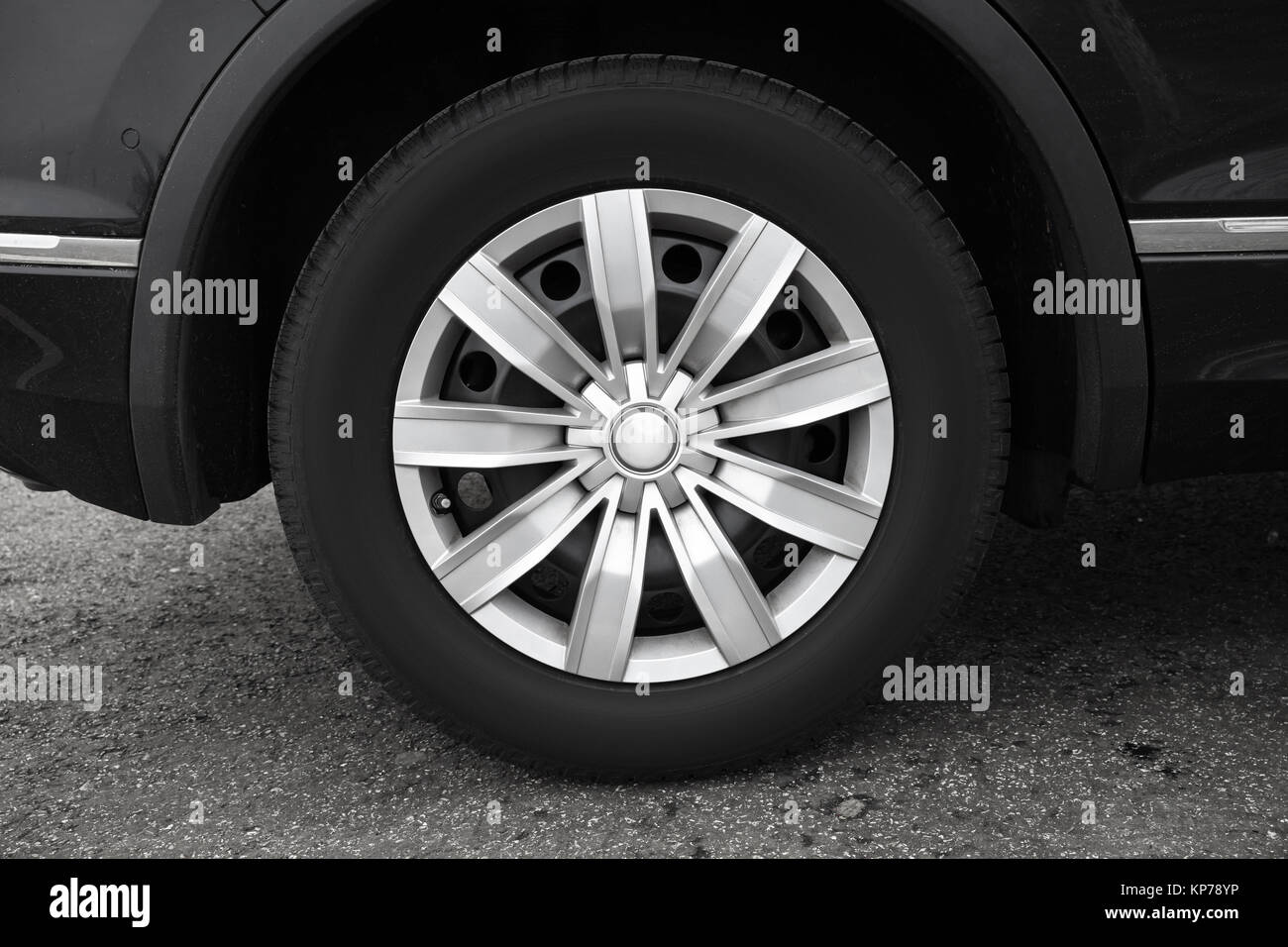 Modern car wheel, close up photo Stock Photo - Alamy