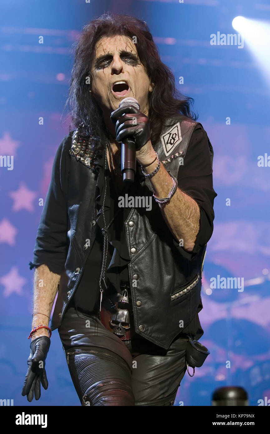 Michael bruce alice hi-res stock photography and images - Alamy