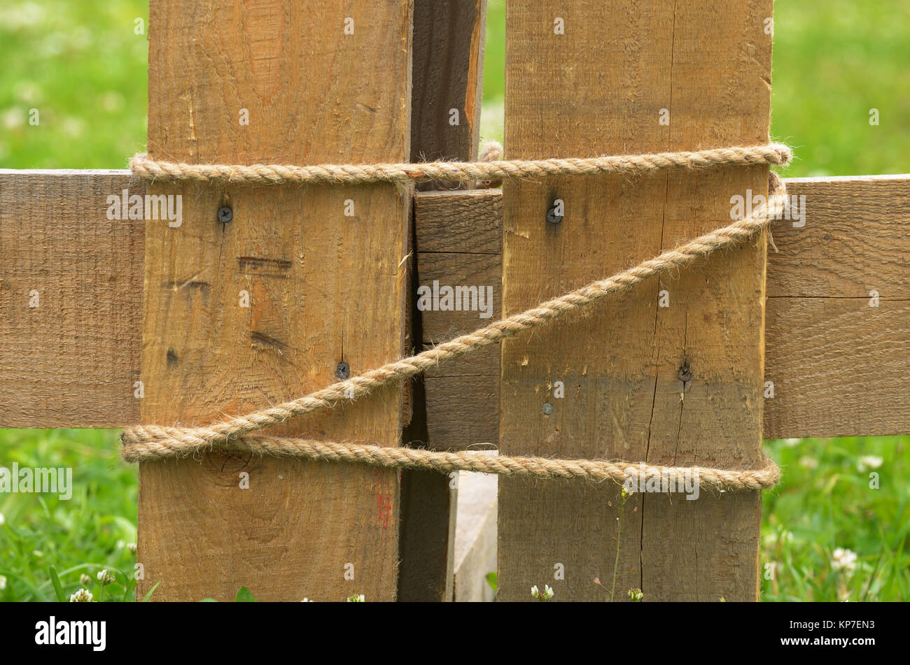 Untie the rope hi-res stock photography and images - Alamy