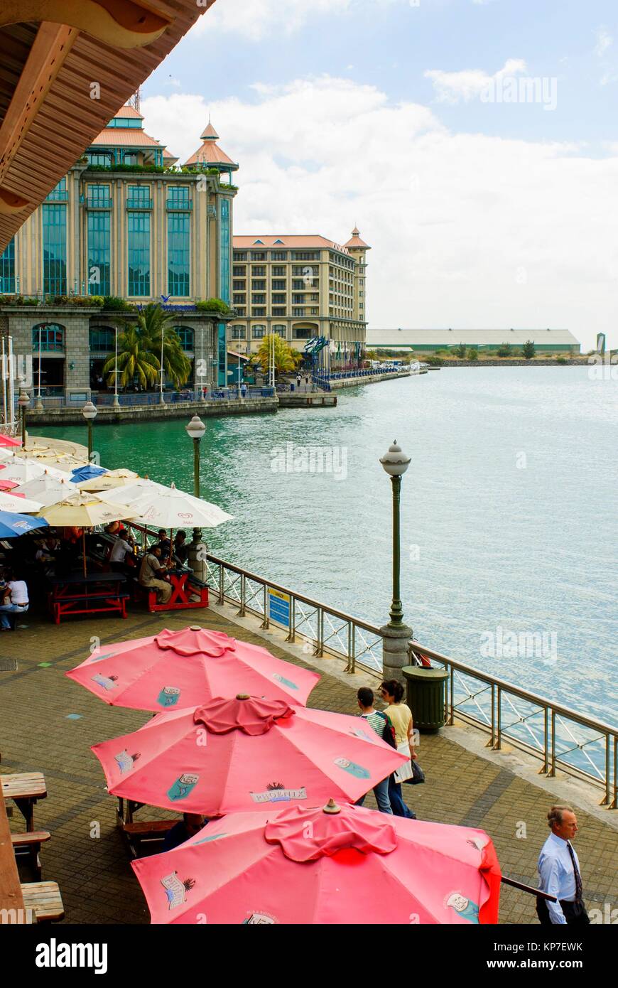 Background caudan waterfront hi-res stock photography and images - Alamy