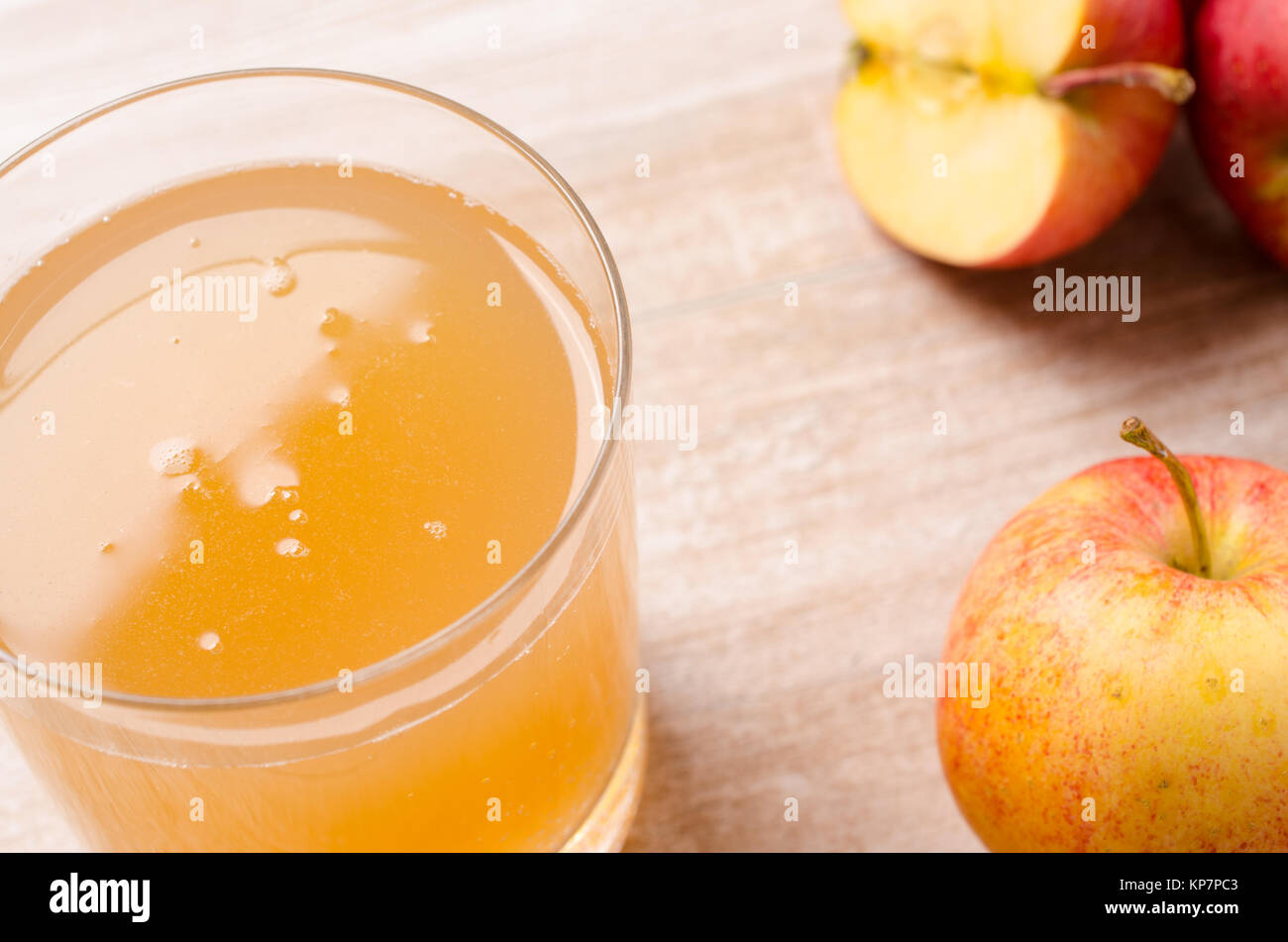 Apple juice with fresh apples Stock Photo - Alamy