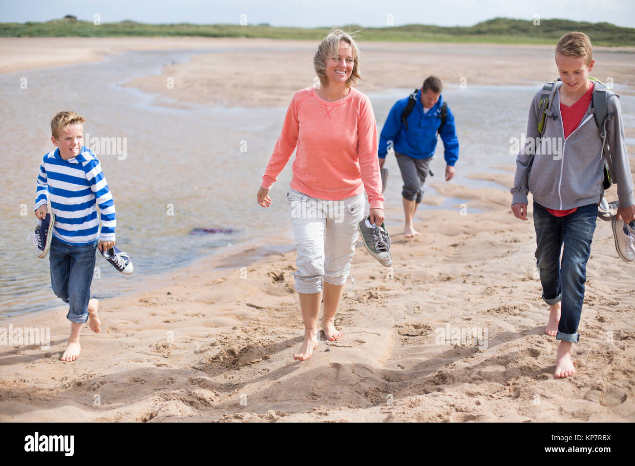 Mother teenager beach hi-res stock photography and images - Alamy