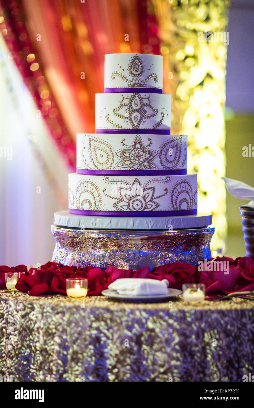 Indian Style Wedding Cake Indian Wedding Cake Designs /Indian Theme