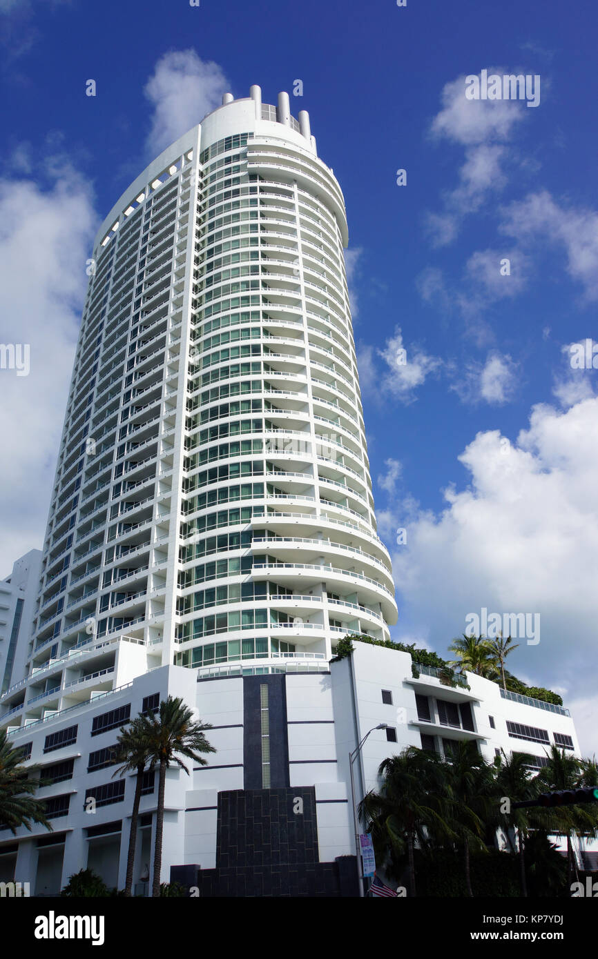 modern high-rise architecture in miami Stock Photo - Alamy