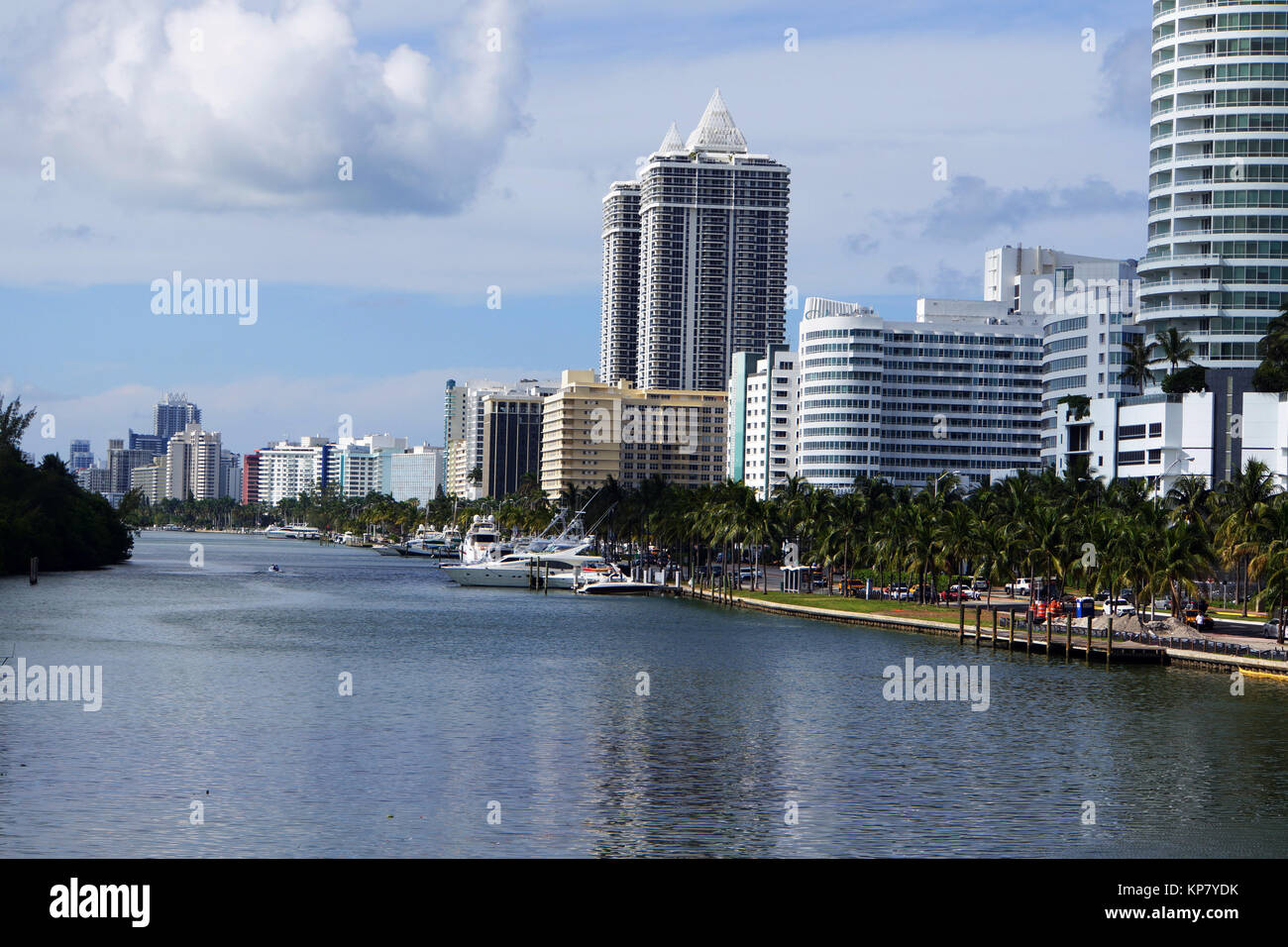 modern high-rise architecture in miami Stock Photo - Alamy