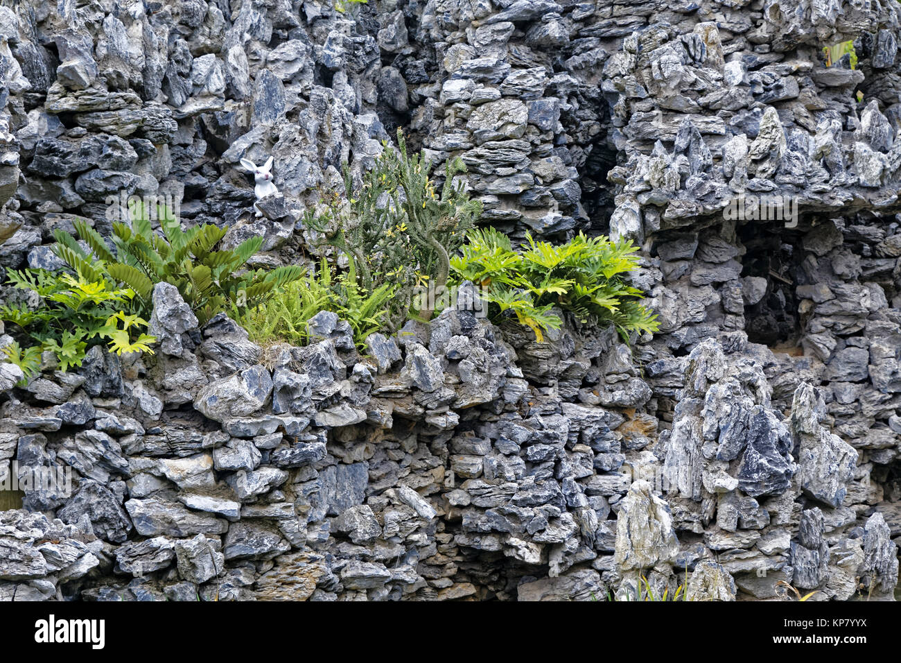 Hard landscaping with stone wall hi-res stock photography and images ...