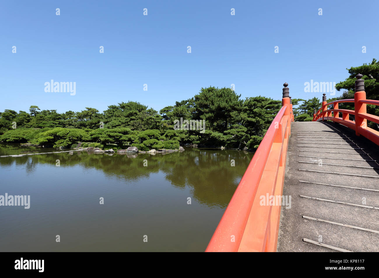 Japanese style bridge hi-res stock photography and images - Alamy