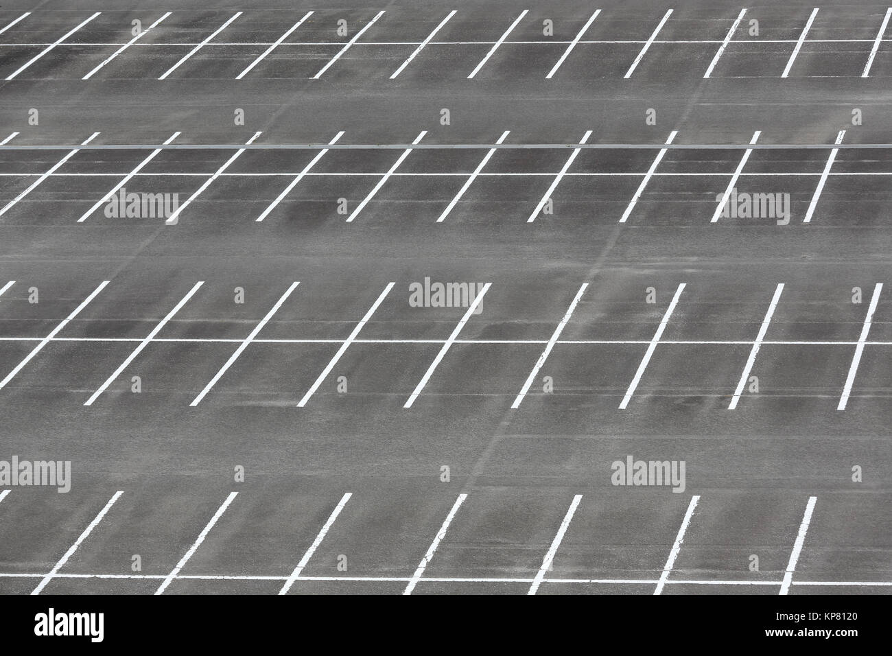 Empty car parking lot with white mark Stock Photo - Alamy