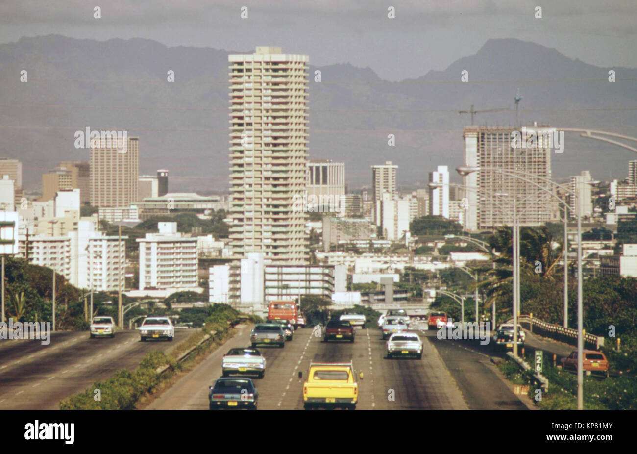On H-1 (or Lunalilo) freeway looking west toward downtown Honolulu ...