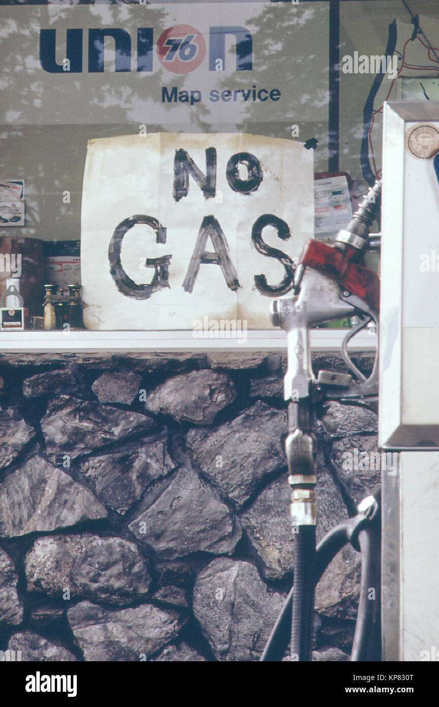 76 gas station hi-res stock photography and images - Alamy