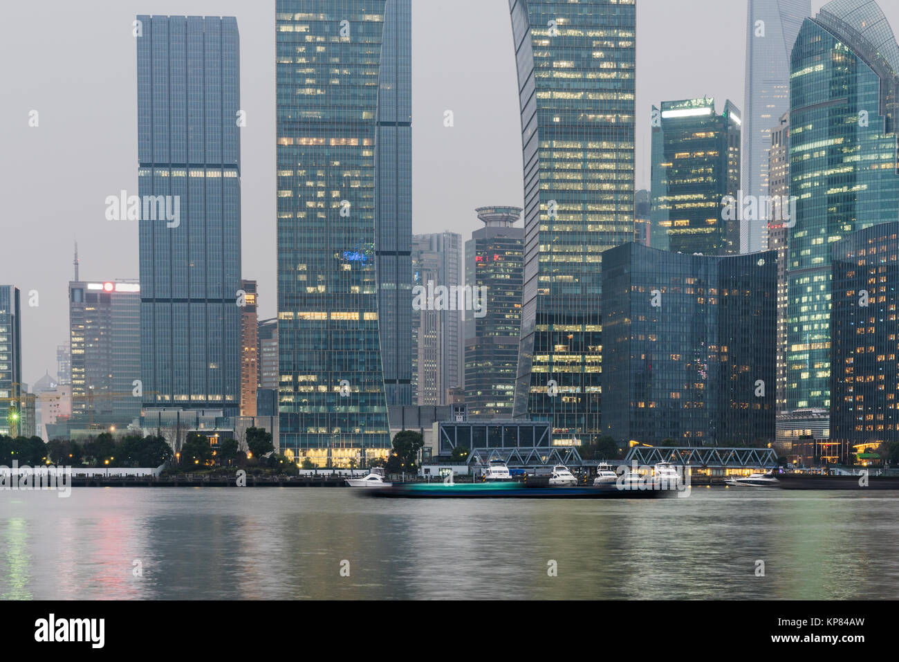 Shanghai business district hi-res stock photography and images - Alamy