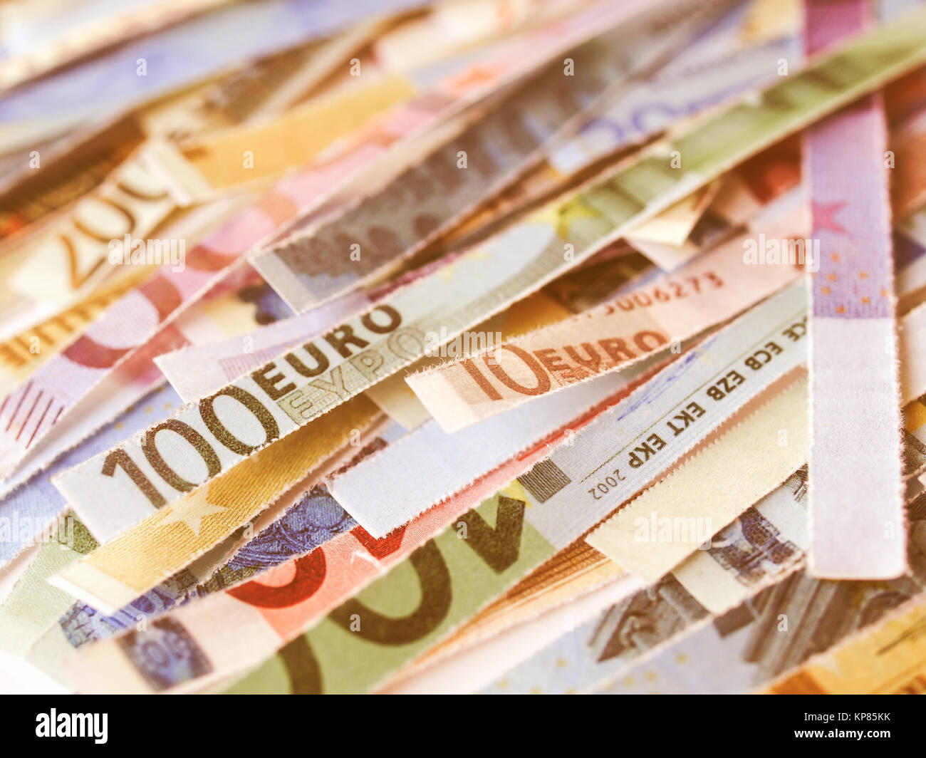 Money burn banknotes cut hi-res stock photography and images - Alamy