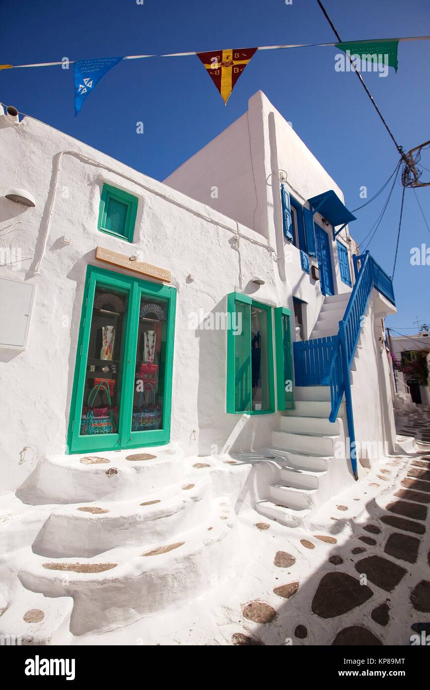 Attractive town house hi-res stock photography and images - Alamy
