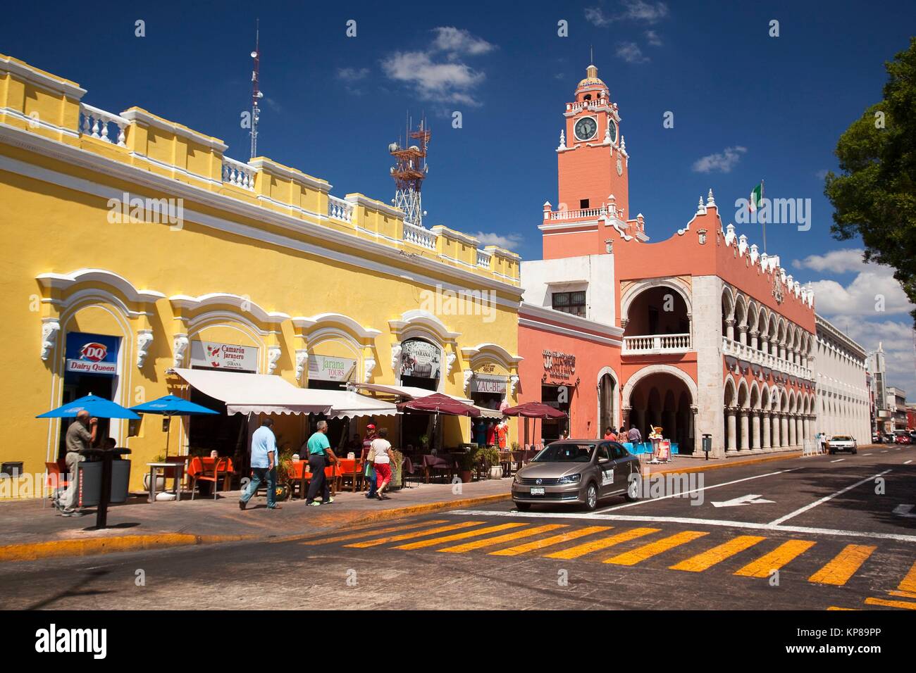 View to the Town Hall-Palacio Municipal in the city center, Merida ...