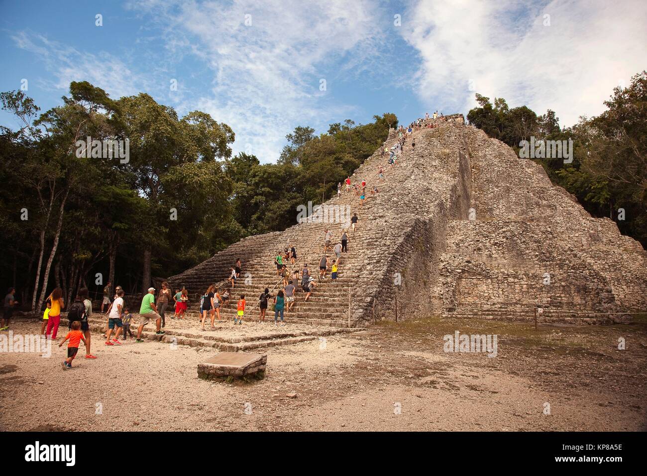 Nohoch pyramid hi-res stock photography and images - Alamy