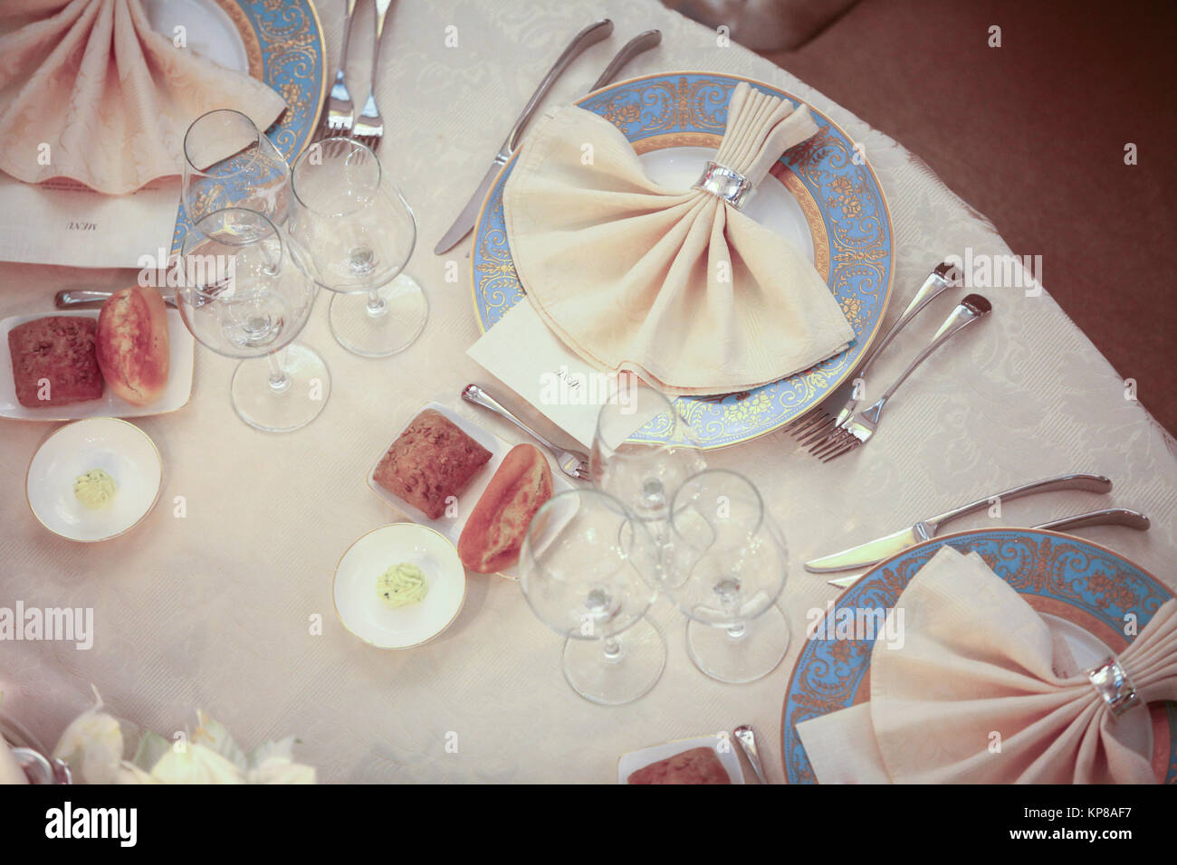 Empty dinner table Stock Photo - Alamy