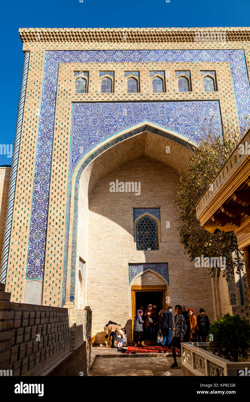 The Exterior Of The Pahlavan Mahmud Mausoleum, Khiva, Uzbekistan Stock ...