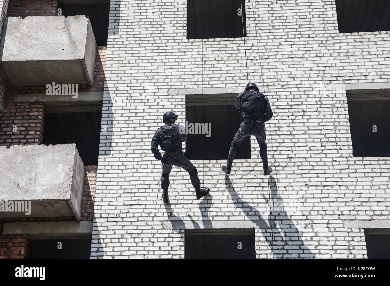 SWAT assault operation Stock Photo - Alamy