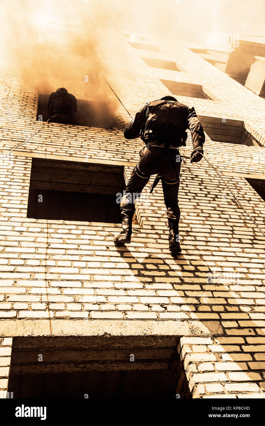 SWAT assault operation Stock Photo - Alamy
