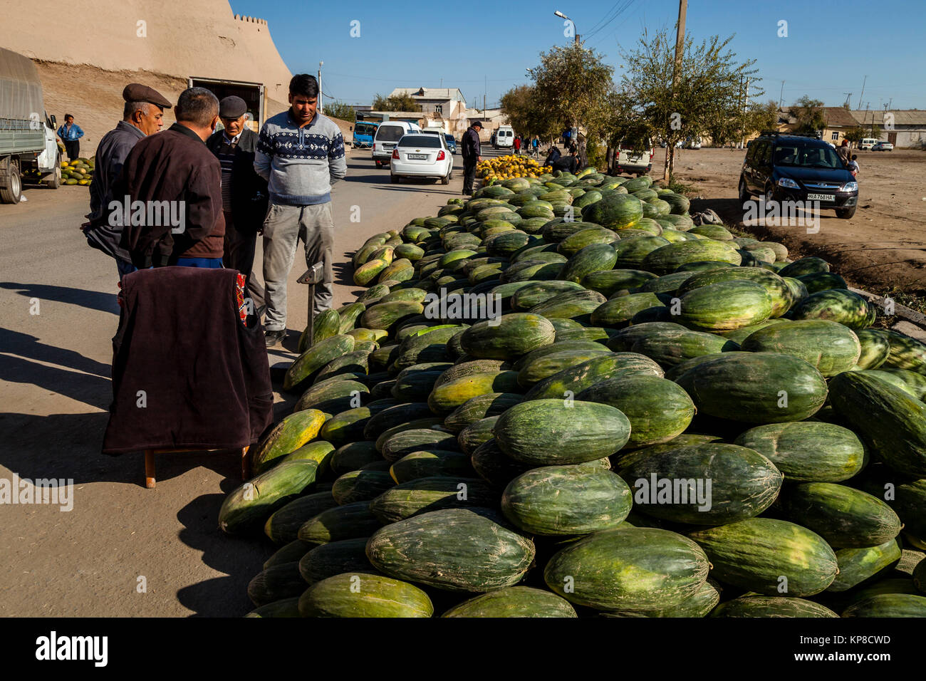 Uzbekistan melon hi-res stock photography and images - Alamy