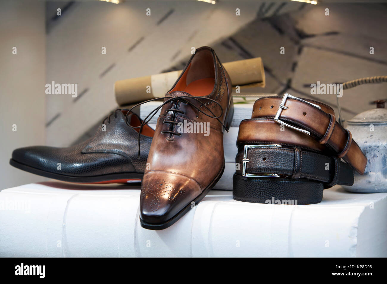 Menâ€™s shoes in the shoe store Stock Photo - Alamy