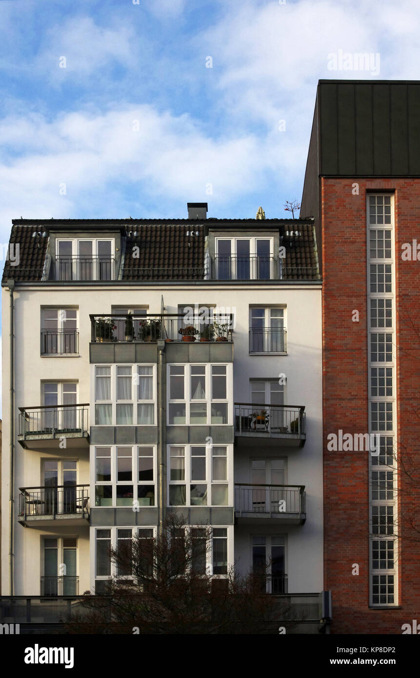 Multi storey old residential buildings hi-res stock photography and ...