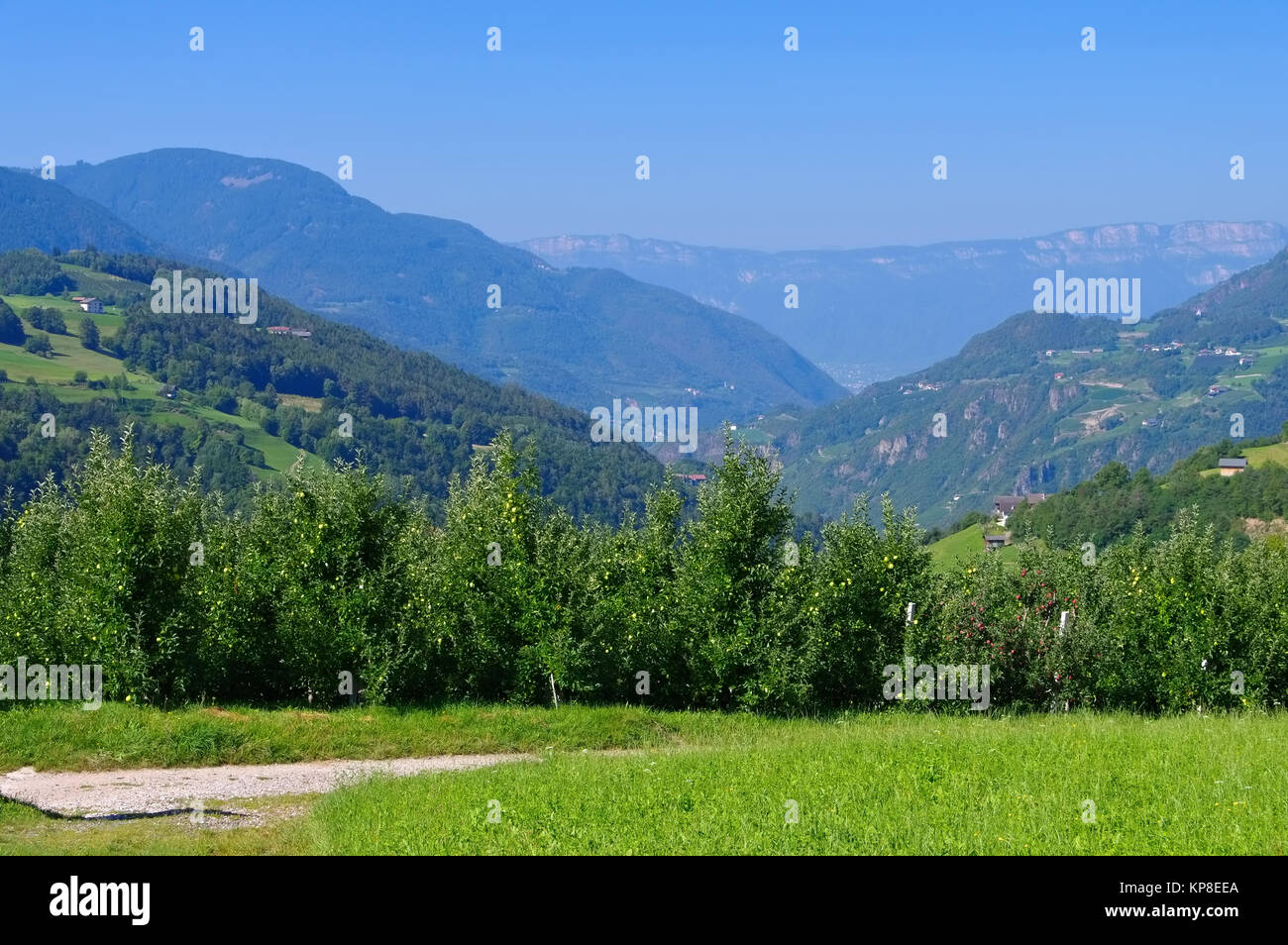 Eisacktal in den Dolomiten - Eisack valley in italian Dolomites 01 ...