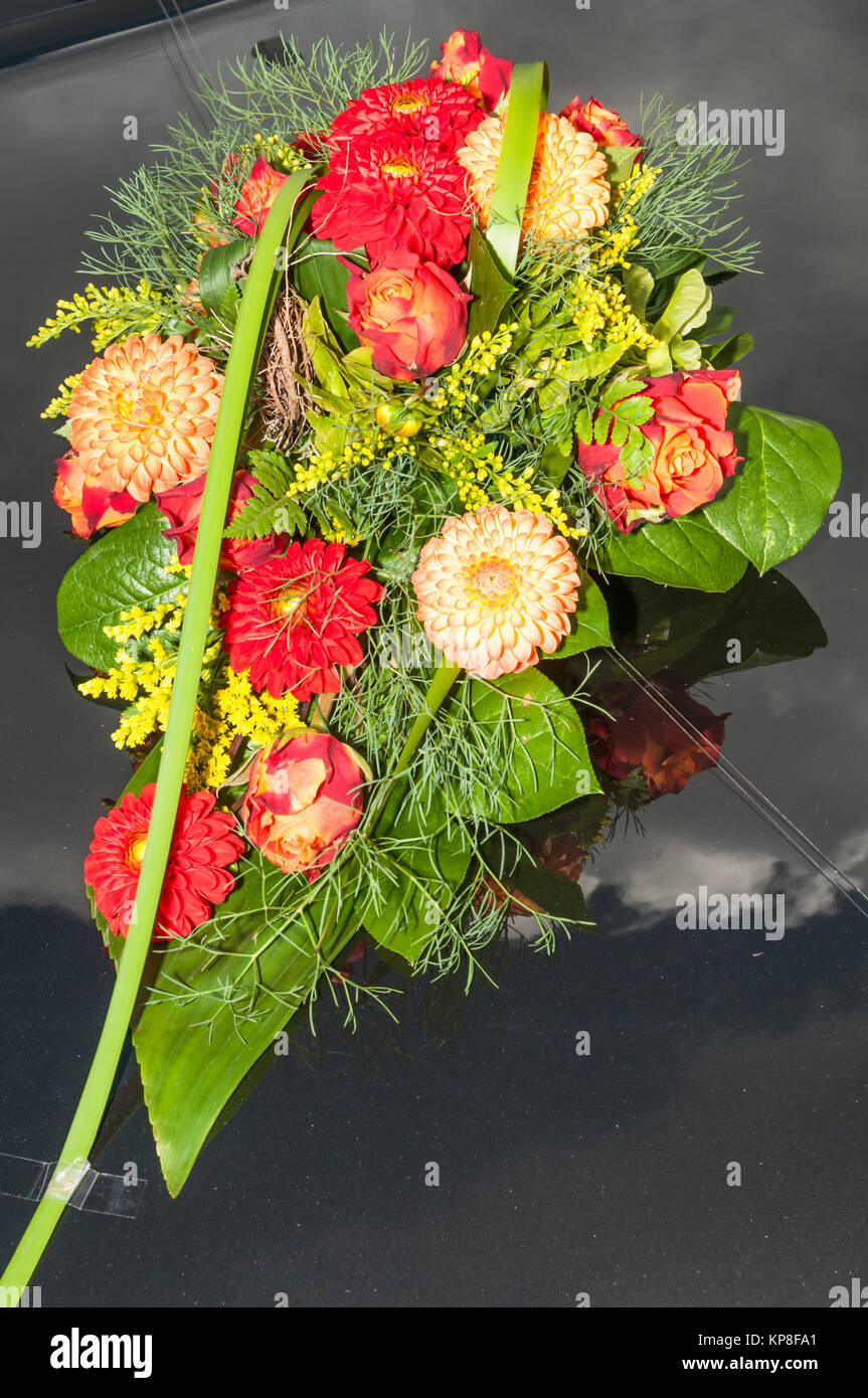 wedding - hime car with flower decoration Stock Photo - Alamy