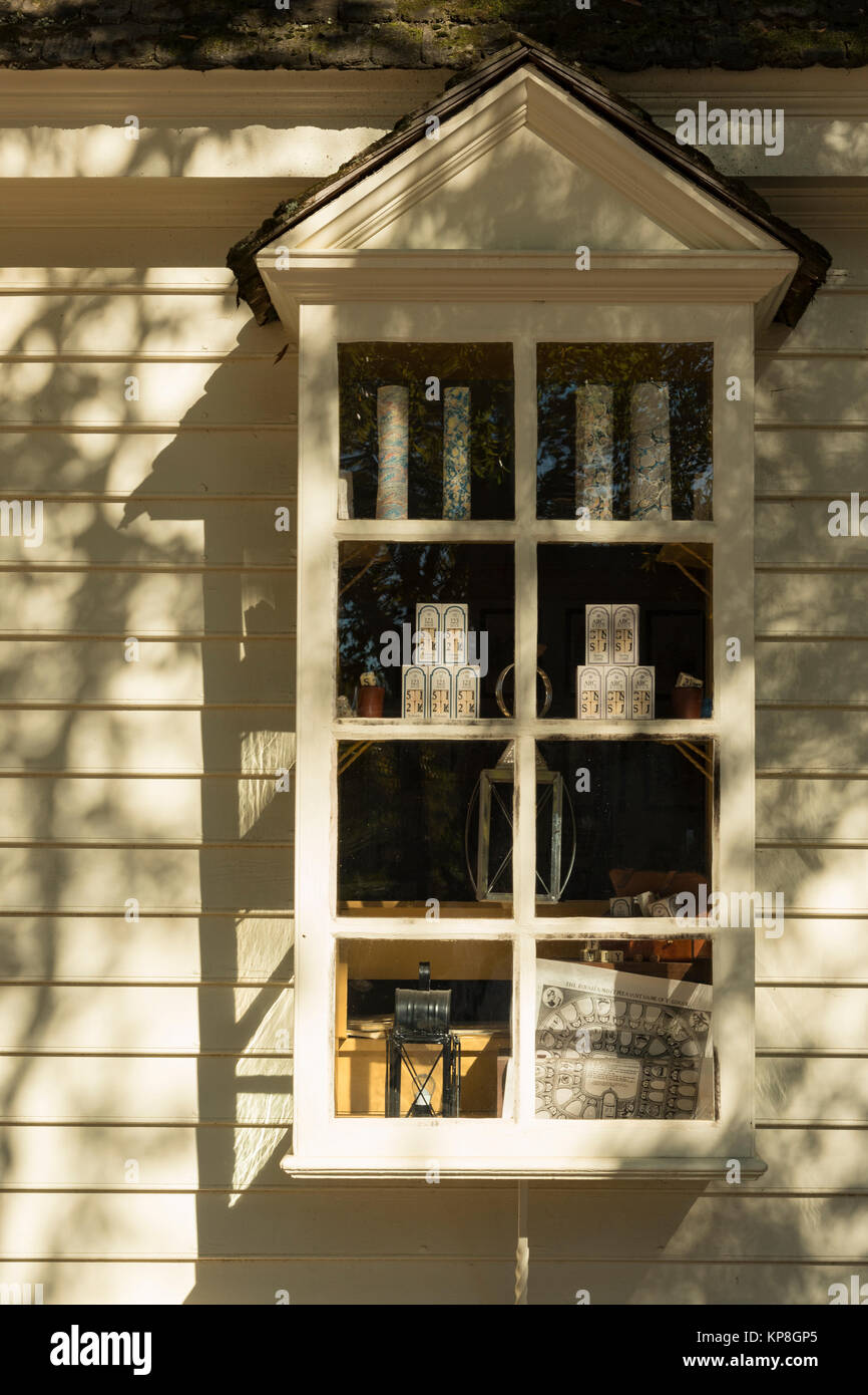 Colonial Williamsburg store window display Stock Photo - Alamy