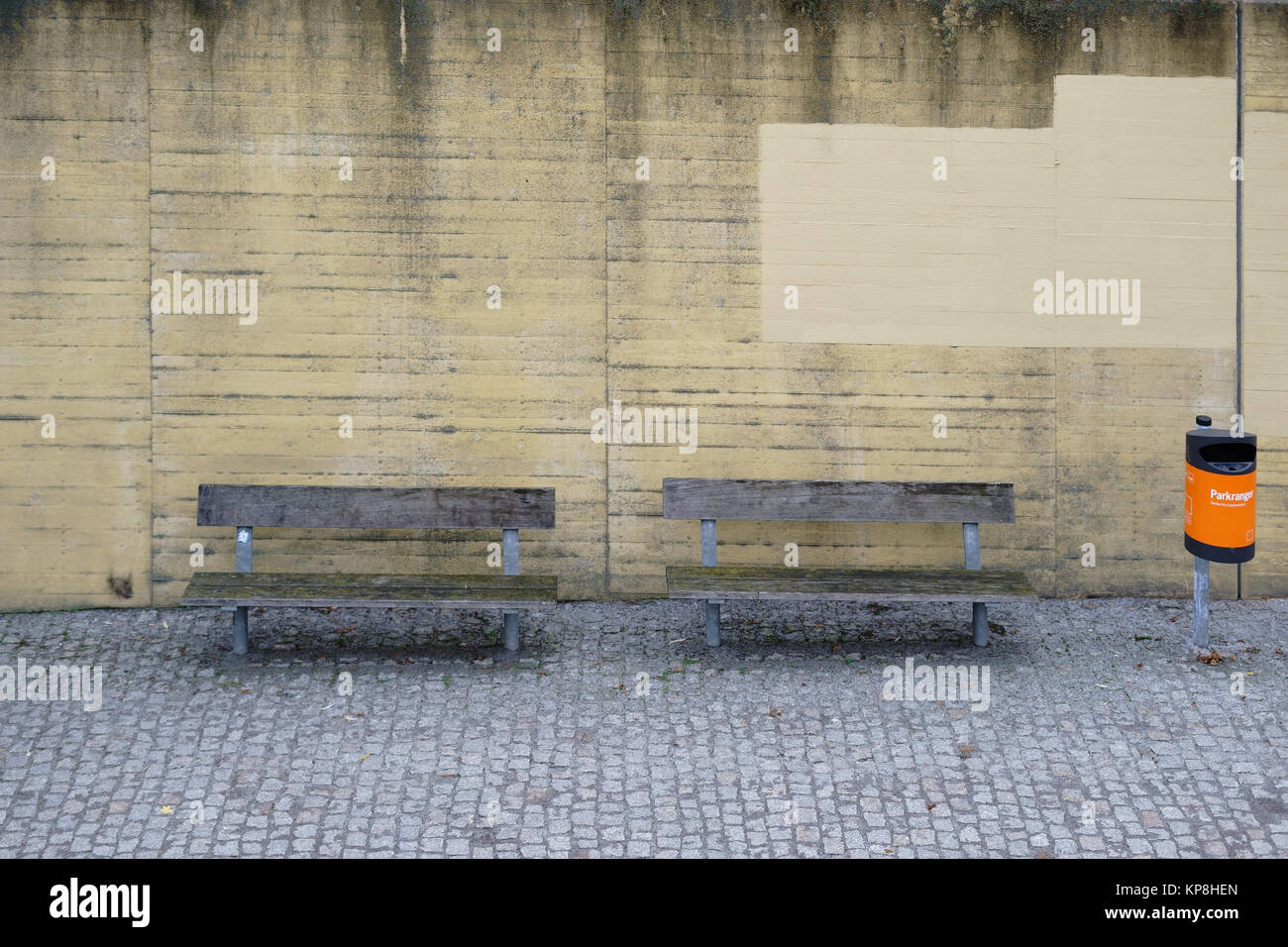 Refuse sit hi-res stock photography and images - Alamy