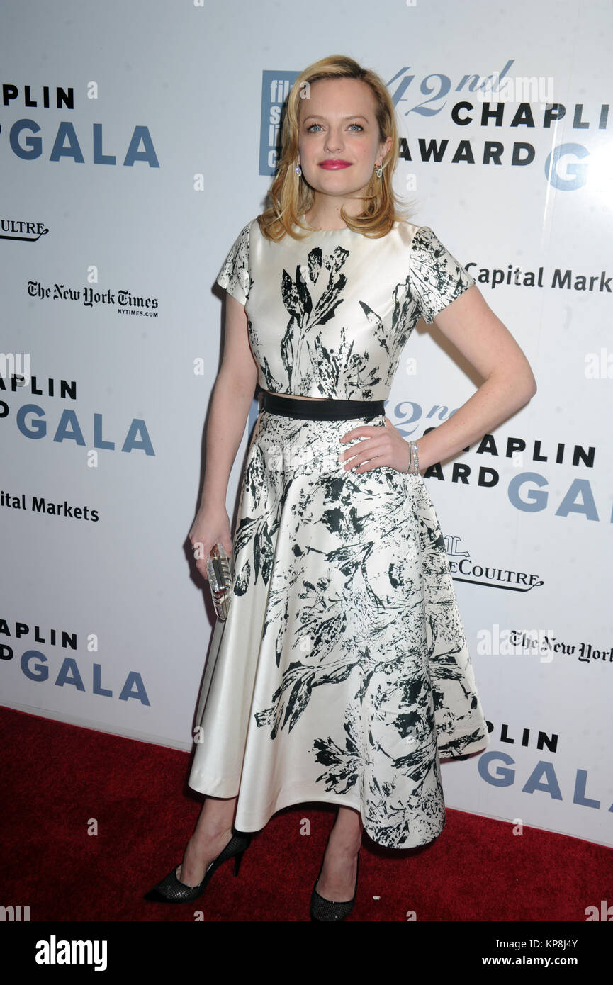 NEW YORK, NY - APRIL 27: Elisabeth Moss attends the 42nd Chaplin Award ...