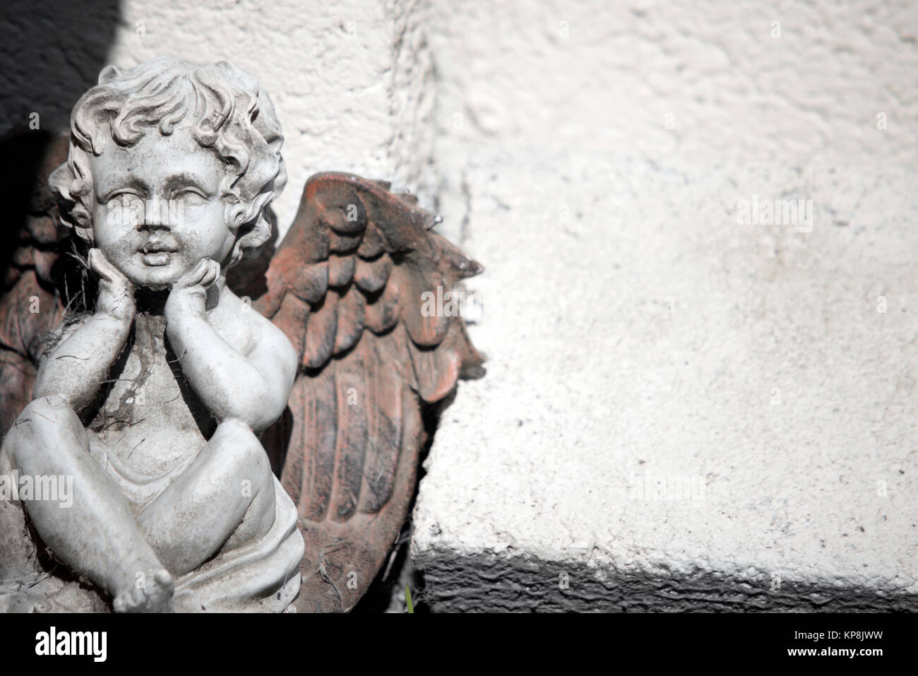 Winged cherub head hi-res stock photography and images - Alamy