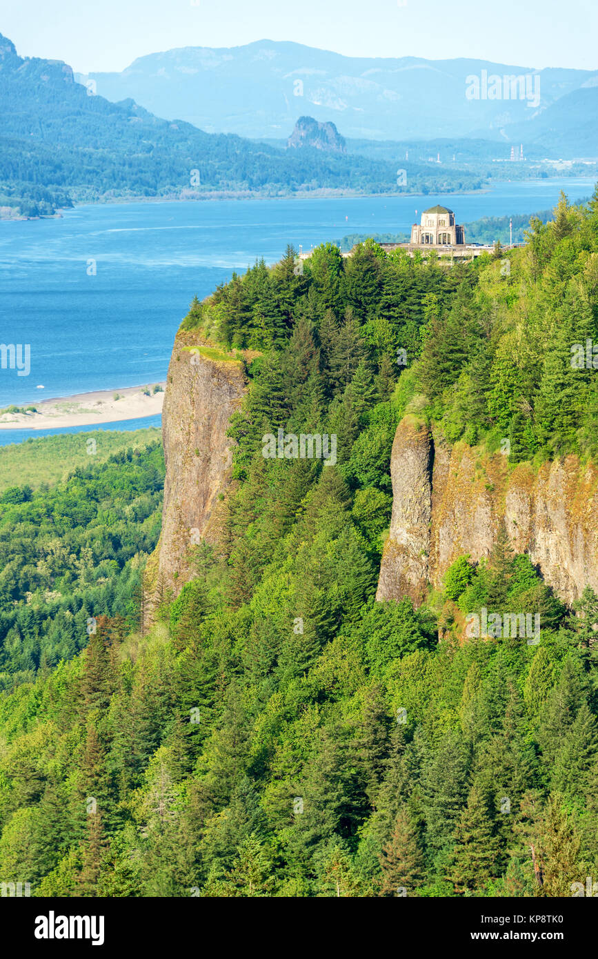 Vista House and Columbia River Gorge Stock Photo - Alamy
